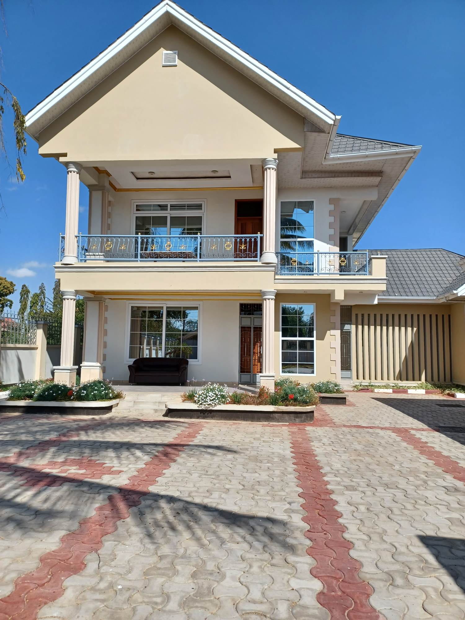 NYUMBA YA GHOROFA YA KISASA DODOMA – Ujenzi Makini